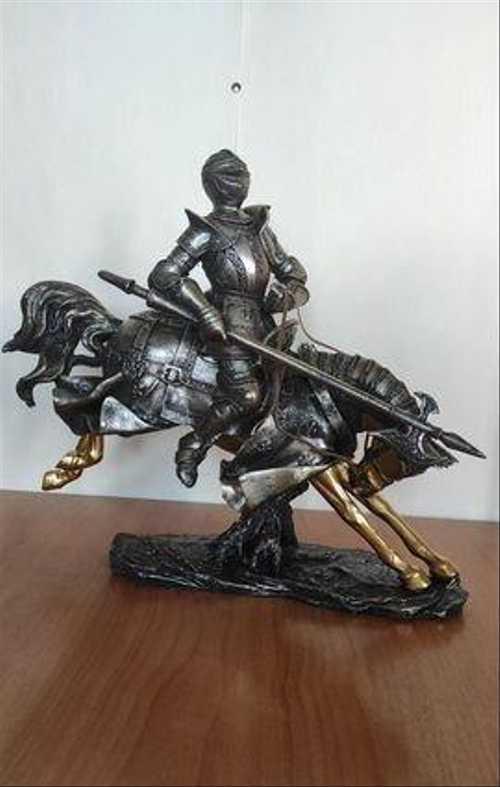 Коллекционная статуэтка всадника «Lefard»