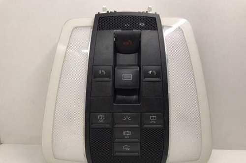 Плафон освещения салона Mercedes C300 W204 3.5