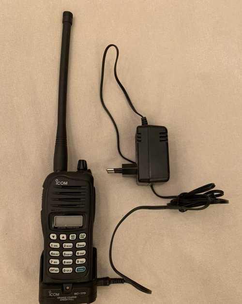 Авиа рации. Icom ic-a110. Icom ic-a14. Радиостанция Icom ic a4e. Рация Авиационная Yaesu.