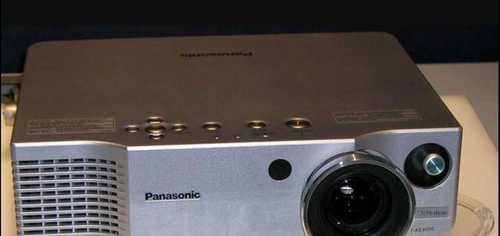 Проектор Panasonic pt-ae900e