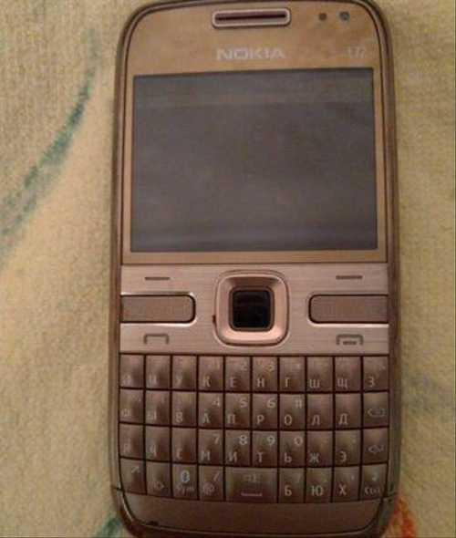 Телефон кнопочный Nokia Е - 72 и SAMSUNG sgh-p310