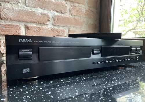 CD проигрыватель Yamaha CDX-493