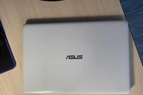 Ноутбук asus E203M