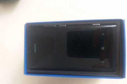 Телефон Nokia Lumia 800