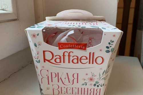 Пустая коробочка от конфет Raffaello Ferrero