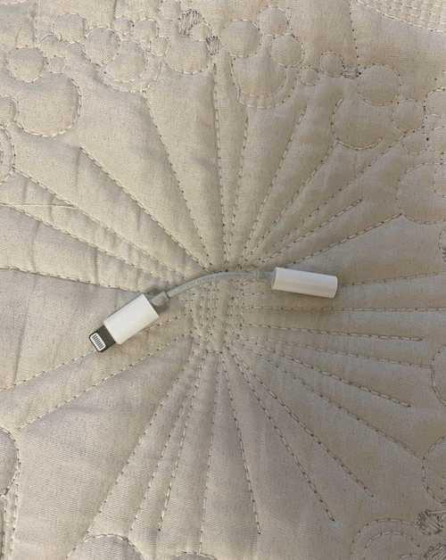 Переходник Apple Lightning to 3.5mm Headphone