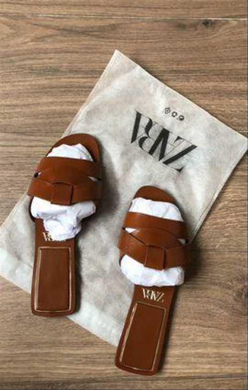 Сандалии Zara