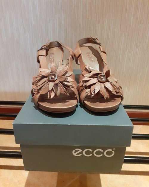Босоножки ecco