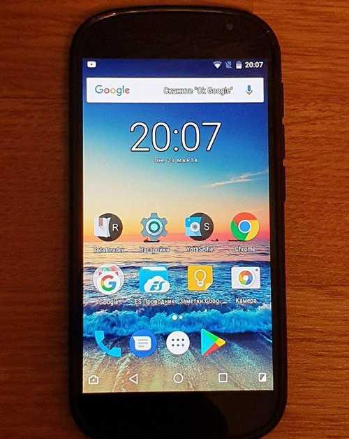 Смартфон YotaPhone 2