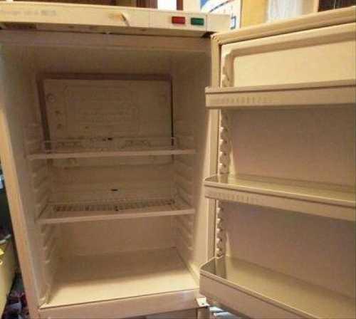 Рабочий двухкамерный холодильник Snaige 117-3