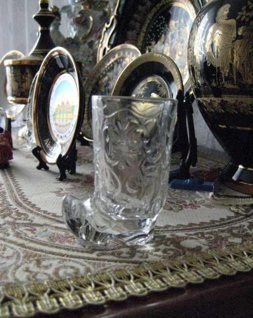 Хрустальные рюмки, сапожок
