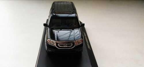 Модель Honda Pilot 2009 black TSM model 1/43