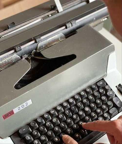 Пишущая машинка Elektrische Buroschreibmaschin DAR