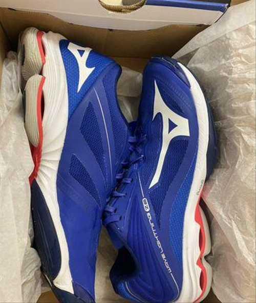 Волейбольные кроссовки mizuno wave lightning z6