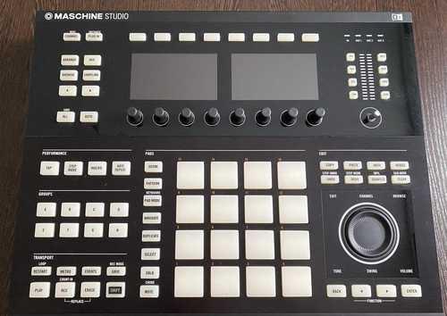Dj контролер Maschine studio