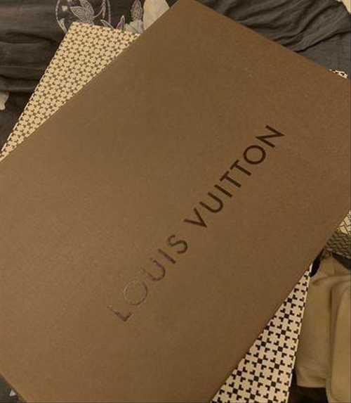 Коробка Louis Vuitton