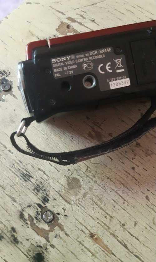 Видеокамера(sony) model DCR-SX44E