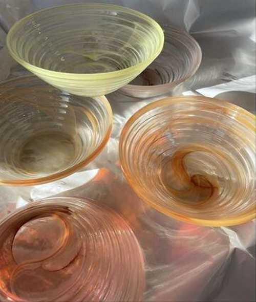 Бронь Посуда тарелки цветное стекло винтаж
