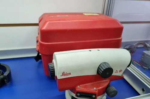 Оптический нивелир Leica Geosystems NA720