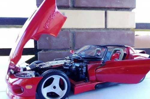 Модель Dodje Viper RT/10 1:18 Burago Italy