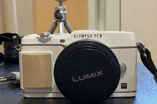 Фотоаппарат Olympus Pen EP-5 с тремя объективами