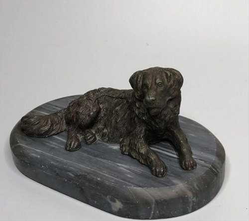 Старинная статуэтка собаки. Лабрадор