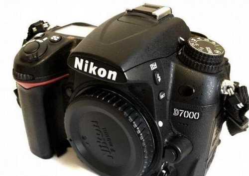 Зеркальный фотоаппарат Nikon D7000