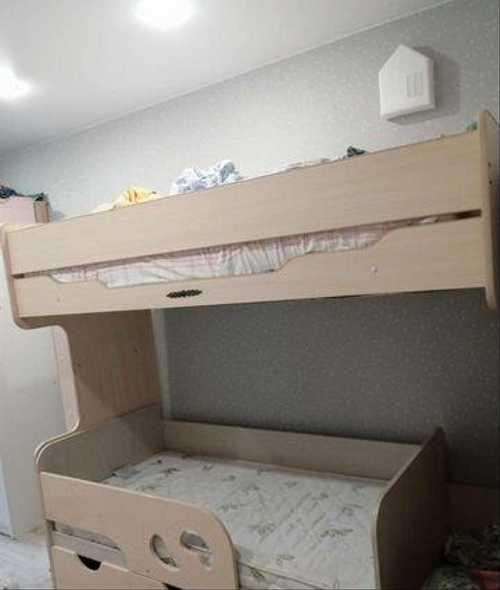 Кровать чердак/второй этаж кровати
