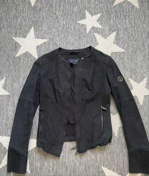 Тонкая женская куртка armani jeans оригинал