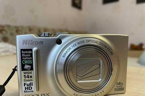 Компактная фотокамера Nikon