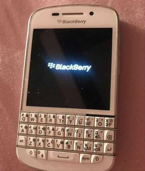 Телефон BlackBerry q 10