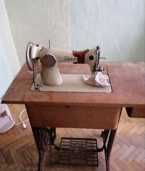 Швейная машинка ножная Tirra в рабочем состоянии