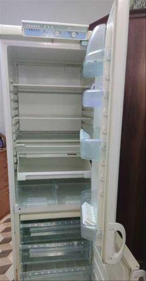 Холодильник Electrolux ER 8407 В белый Б\у