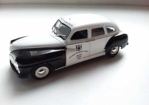 Машинка Chrysler de soto 1:43