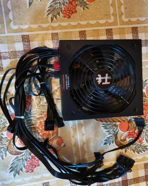 Блок питания Termaltake на 530W