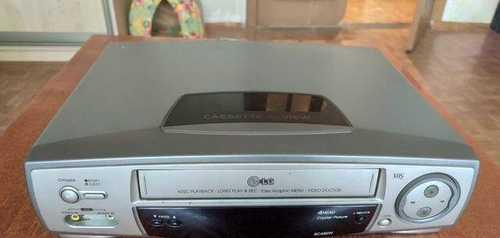 Видеомагнитофон LG BC490W с пультом
