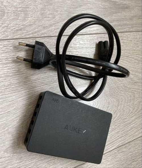 Зарядное устройство Aukey PA-T11