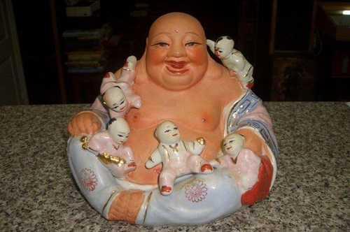 Статуэтка Хотей Будда с Детьми В Окружении Детей
