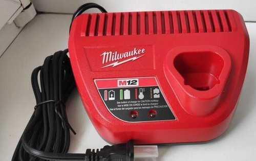 Зарядное устройство Milwaukee m12