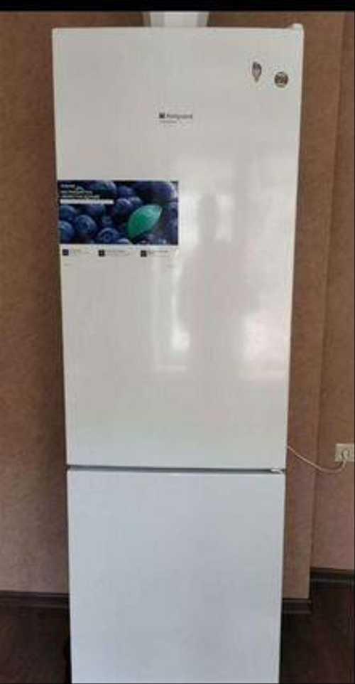 Холодильник бу Hot Point Ariston HS 3180 W