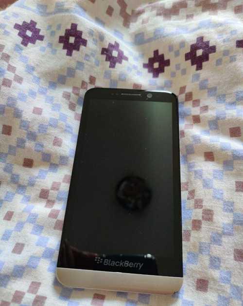 Телефон BlackBerry BlackBerry Z30