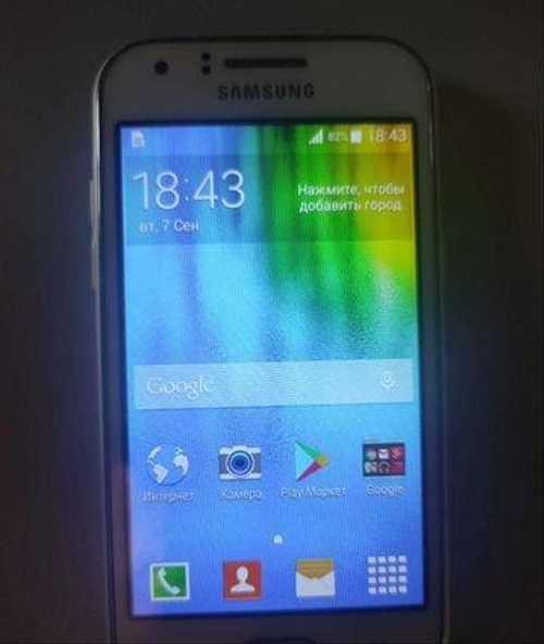 Телефон Samsung j1