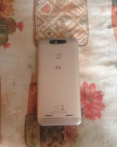 Телефон ZTE Blade V8 mini