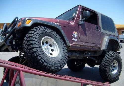 Maxxis M8090 Creepy Crawler, 255/85 R16 104L