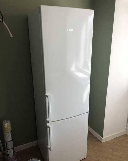 Холодильник Bosch kgv39xw20r
