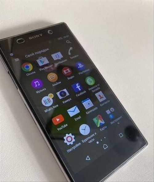 Телефон Sony xperia Z1 C6903