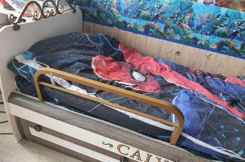 Детская кровать корабль Calipso и стол