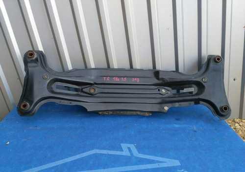 Подрамник задний, балка задняя Toyota Camry V55