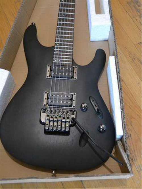 Электрогитара Ibanez S520