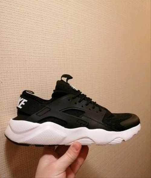 Nike Huarache Ultra Black White